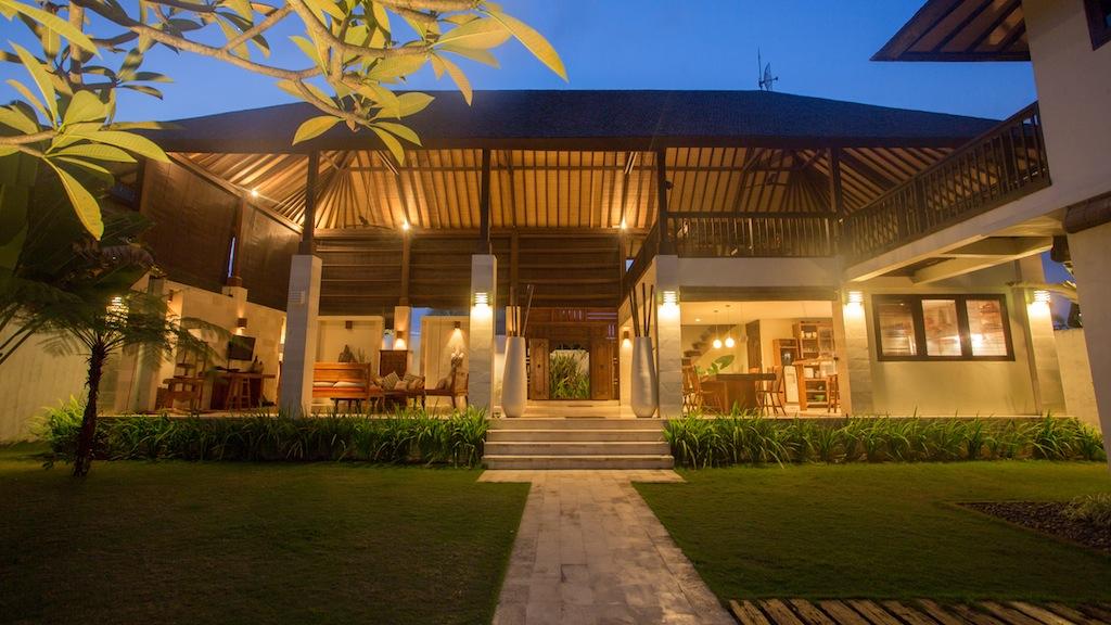 Villa Nelayan in Canggu, Bali - 4 bedrooms